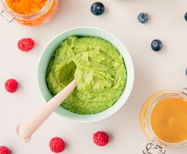 How to Choose and Prepare Safe Baby Food for Your Little One